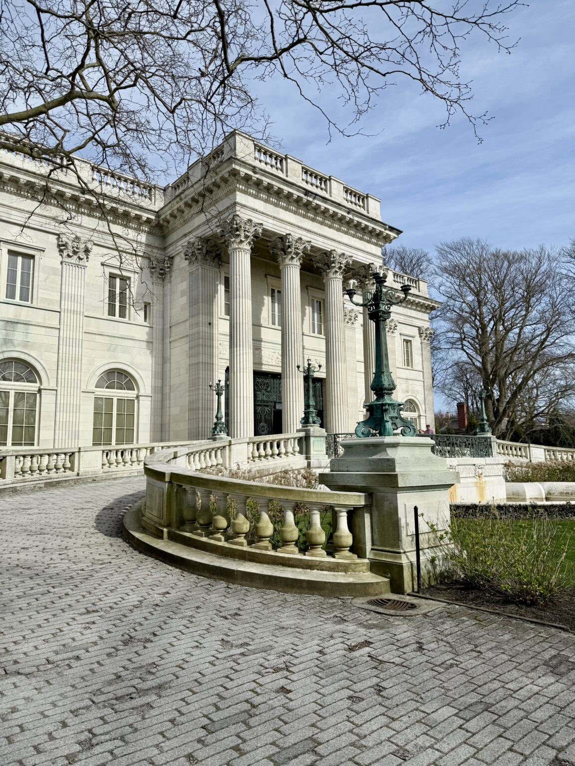 What You Need to Know About Visiting Marble House in Newport, Rhode ...